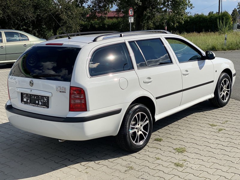 ŠKODA OCTAVIA TOUR COMBI 137 629KM
