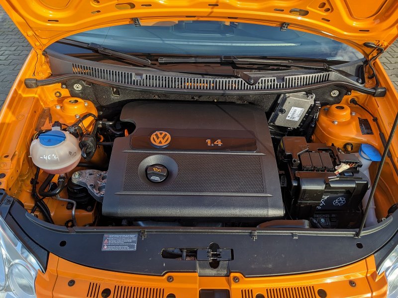 VW CROSS POLO 1,4 16V 55kW JEN 122 147KM